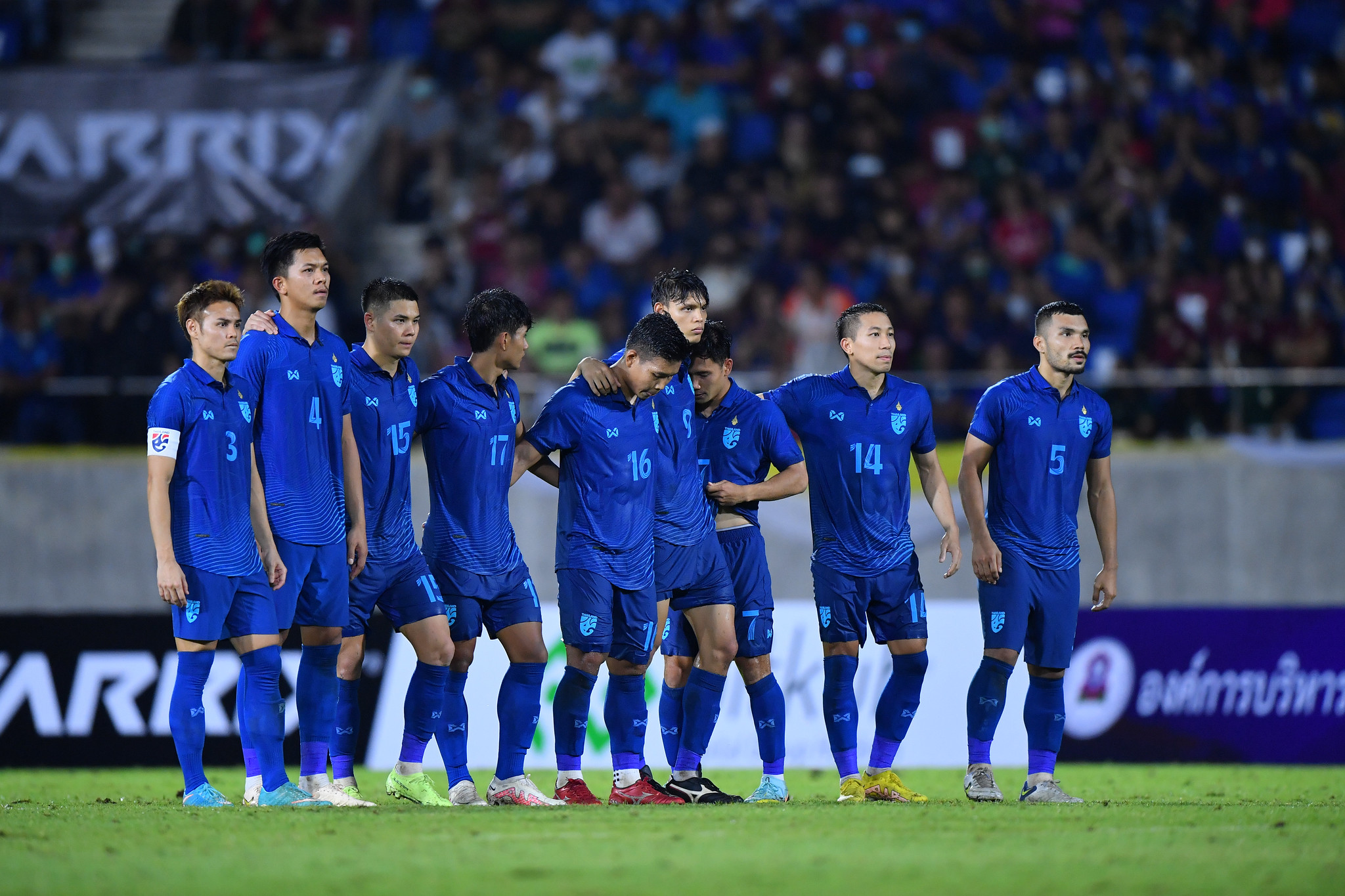 OFFICIAL : ไทยรั้งอันดับ 111 ฟีฟ่าเท่าเดิม 4 คู่แข่งอาเซียนขยับขึ้นหมด - EKings News