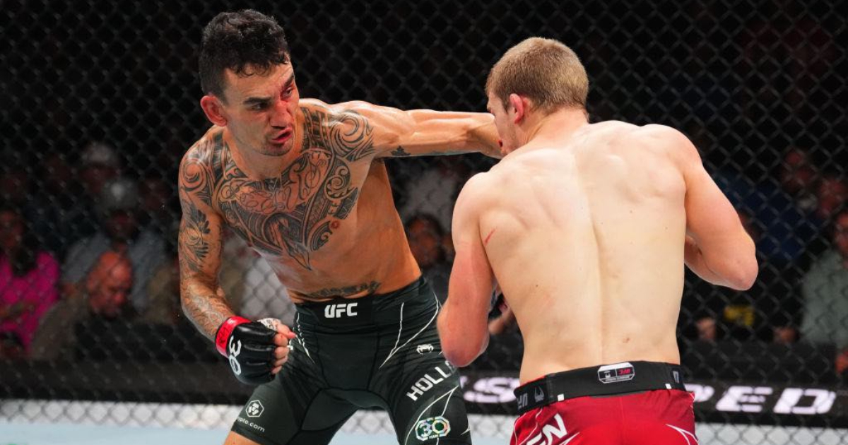 หยุดสถิติไร้พ่าย! ฮอลโลเวย์ สอนชั้นเชิงชนะคะแนน อัลเลน เอกฉันท์ ในศึก ...