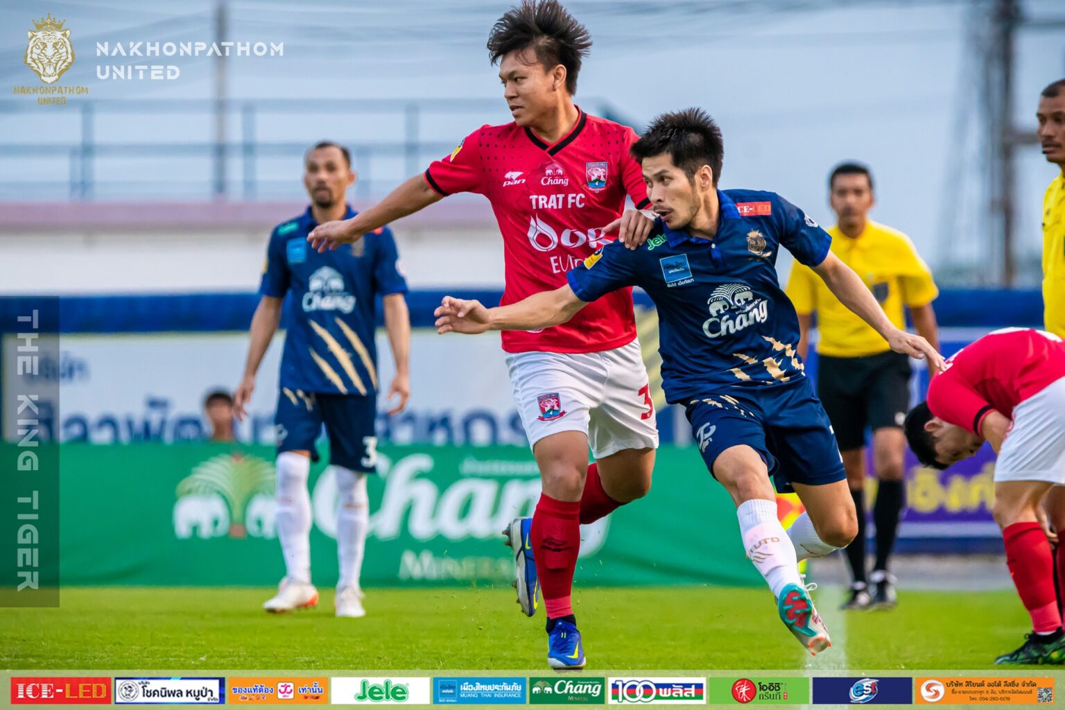 เดือดถึงนัดสุดท้าย! ไทยลีกแบ่งถ้วยไปสองสนาม, มี 4 ทีมลุ้นแชมป์ระทึก - EKings News