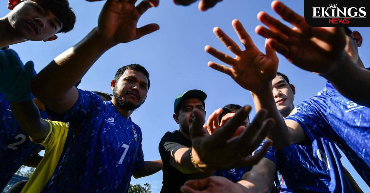 กระหึ่มเอเชีย ฟุตบอลเดินสาย 6 คนไทย ผงาดแชมป์ ดับ อิรัก 5-2 - EKings News