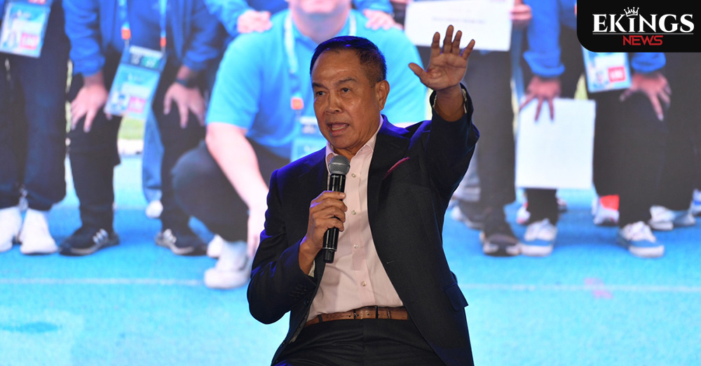 "บิ๊กอ๊อด" เก่งมาก! ภูมิใจ 8 ปีสร้างหลายอย่างให้วงการบอลไทย - EKings News